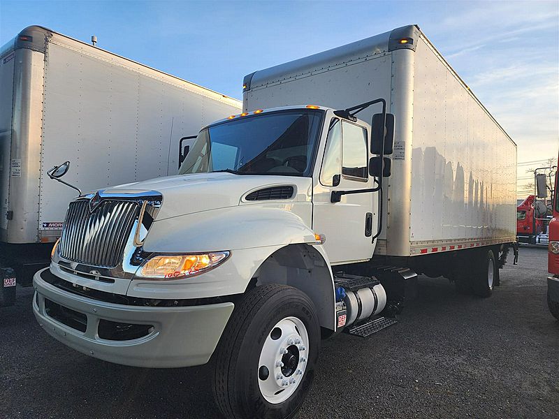 2018 International DuraStar 4300 (For Sale) | 26' Box | #760325
