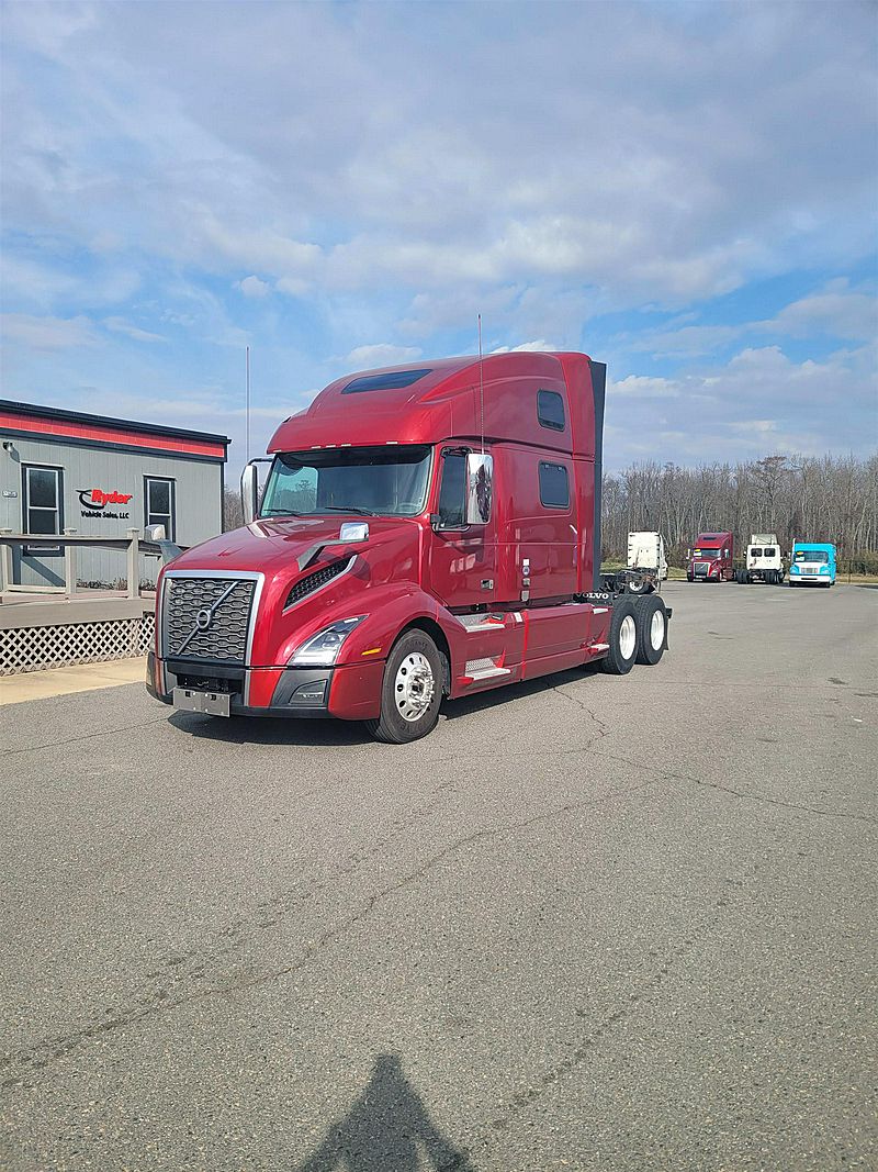 2018 Volvo VNL 860 For Sale | 73" Sleeper | #782320