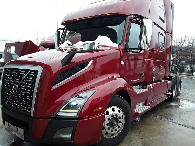 2018 Volvo VNL64T For Sale | 73" Sleeper | #782361