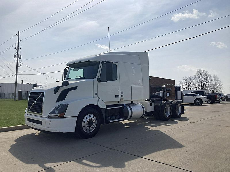 2016 Volvo VNL 630 (For Sale) | 61" Sleeper | #GN965334