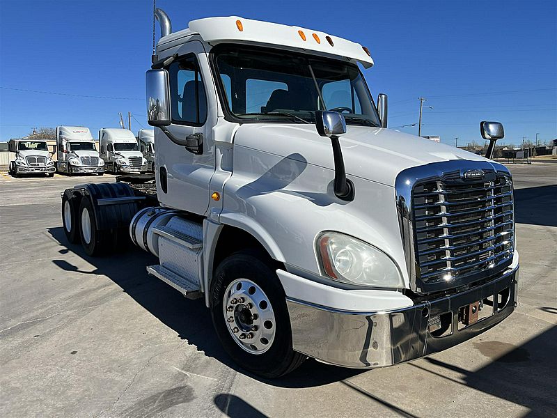2013 Freightliner CASCADIA 125 For Sale | Day Cab | #303754
