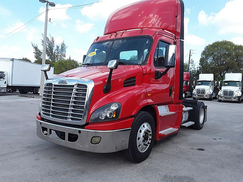 2015 Freightliner CASCADIA 113 (For Sale) | Day Cab | #351398
