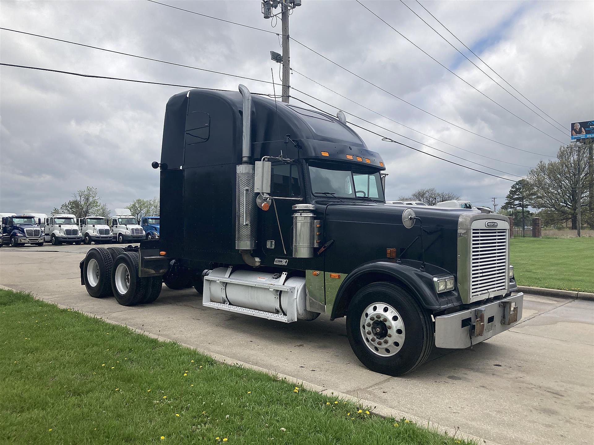 2000 Freightliner Classic For Sale | Sleeper Truck | #YDB42684