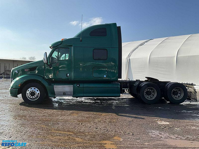 2012 Peterbilt 587 (For Sale) | Sleeper Truck | #63328 (0314)