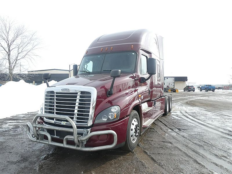 2017 Freightliner Cascadia (For Sale) | condo Sleeper | #10122