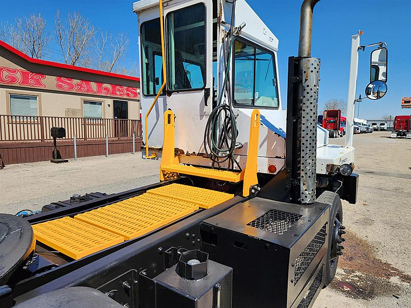 2017 Capacity Sabre 5 (For Sale) | Yard Spotter | #10*22539