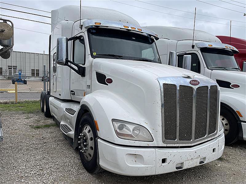 2018 Peterbilt 579 For Sale | 72" Sleeper | #258381
