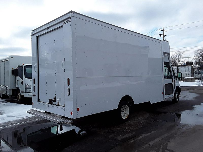 2017 Ford T350 For Sale | 16' Box | Non CDL | #669501