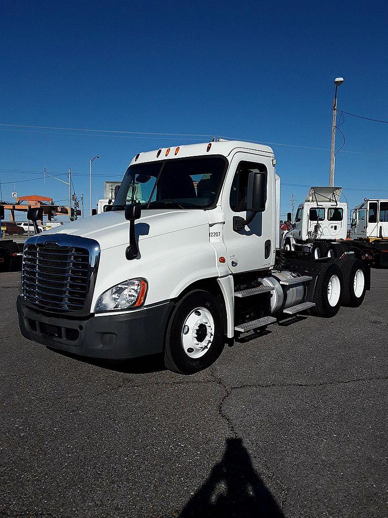 2015 Freightliner CASCADIA 125 For Sale | Day Cab | #592207