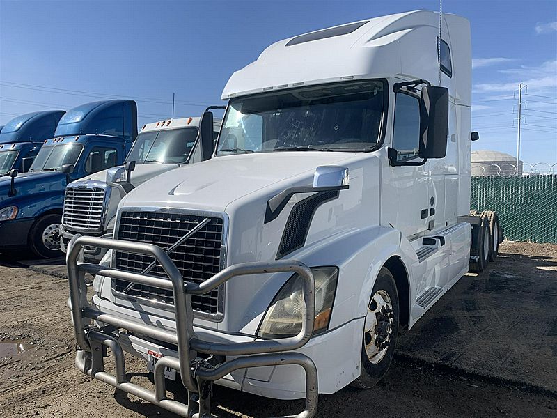 2018 Volvo VNL64T For Sale | 61" Sleeper | #682499