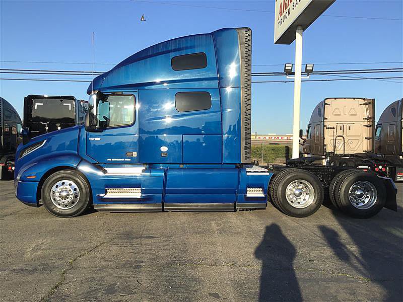 2020 Volvo VNL 760 (For Sale) | 70" Sleeper | #258475