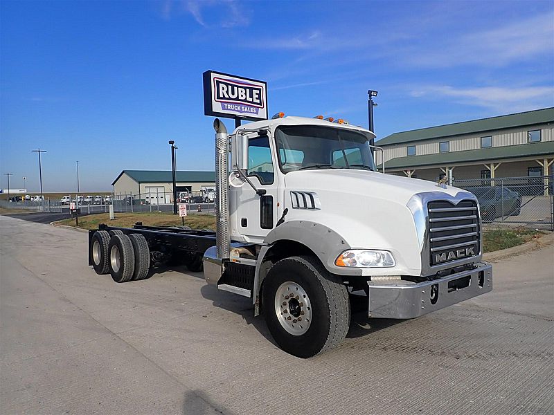 2013 Mack Granite GU813 For Sale | Cab & Chassis | #DM018606