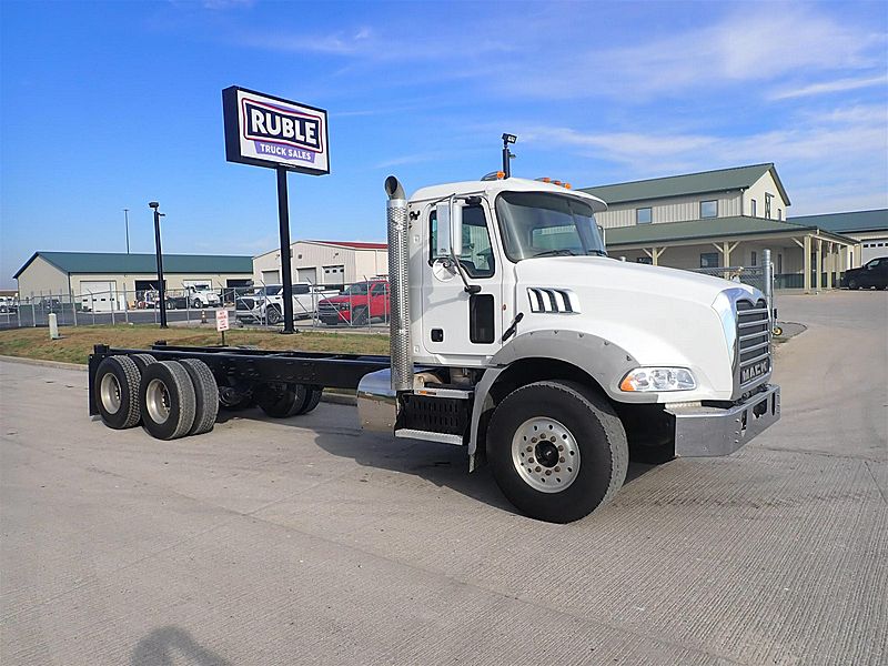 2013 Mack Granite GU813 For Sale | Cab & Chassis | #DM018606