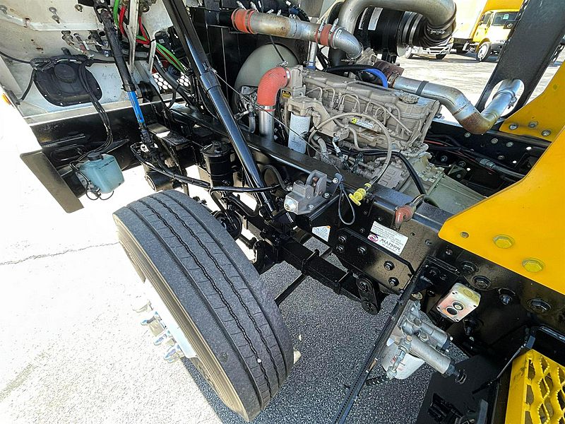 2016 Capacity Sabre For Sale | Yard Spotter | #U9468