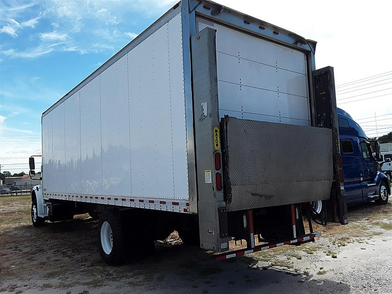2019 Freightliner M2 106 (For Sale) | Box Van | #810204