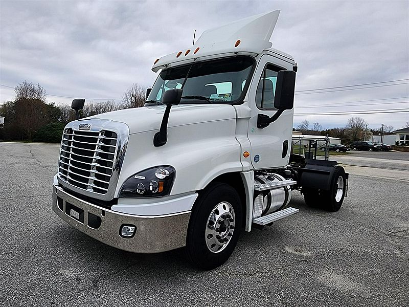 2015 Freightliner CASCADIA 125 For Sale | Day Cab | #589042