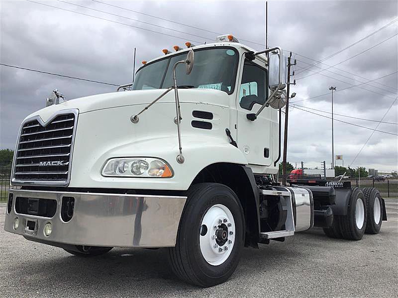 2015 Mack Pinnacle CXU613 (For Sale) | NON Sleeper | #258540