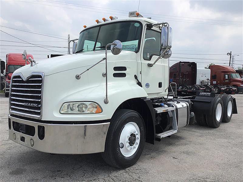 2016 Mack Pinnacle CXU613 (For Sale) | NON Sleeper | #258551