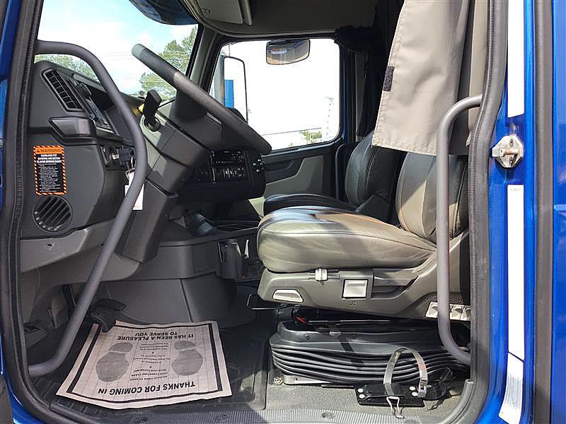 2020 Volvo VNL 860 (For Sale) | 77" Sleeper | #258521