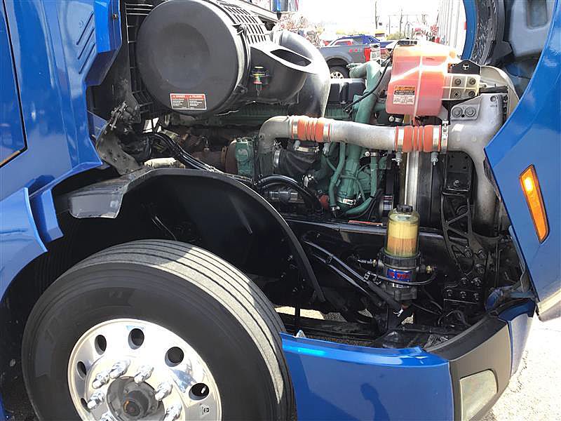 2020 Volvo VNL 860 (For Sale) | 77" Sleeper | #258521