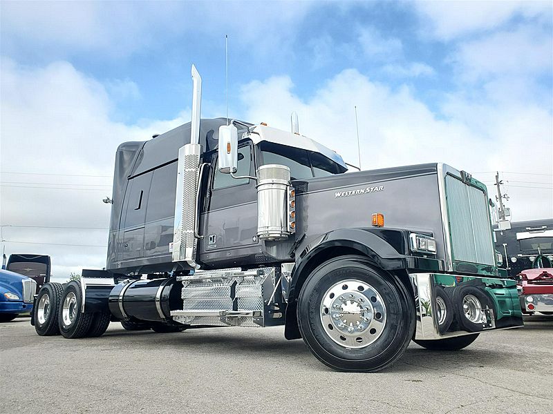2022 Western Star 4900EX For Sale | 82" Sleeper | #9224663