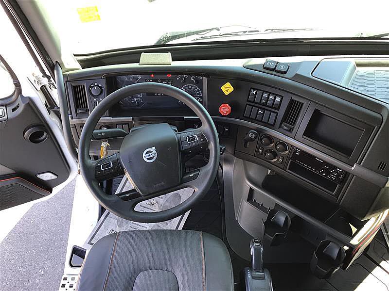 2019 Volvo VNL 760 (For Sale) | 70" Sleeper | #258451