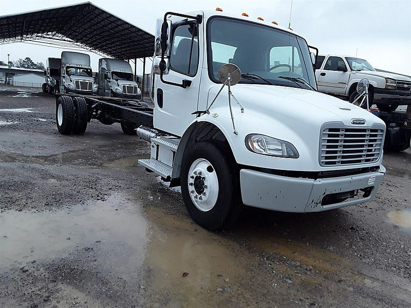 2016 Freightliner M2 106 For Sale | Cab & Chassis | #645298