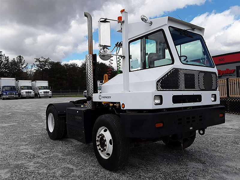 2017 Capacity SABRE 5 4X2 (For Sale) | Yard Spotter | #243916