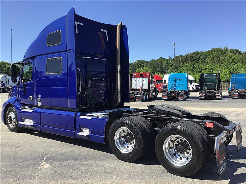 2020 Volvo VNL 860 For Sale | 80" Sleeper | #258632