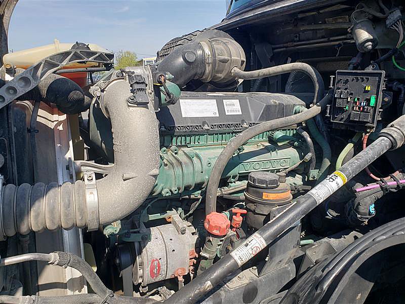 2020 Volvo VNL 860 For Sale | 80" Sleeper | #258636