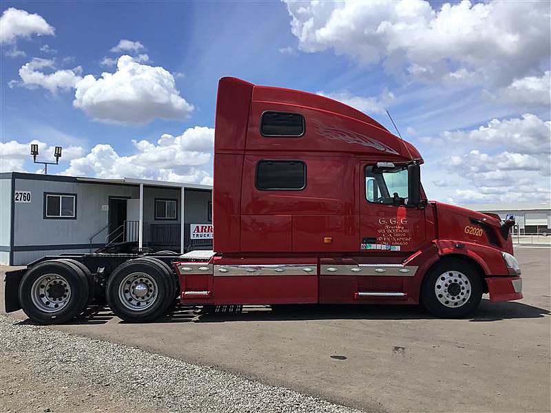 2008 Volvo VNL 780 For Sale | 77" Sleeper | #258594