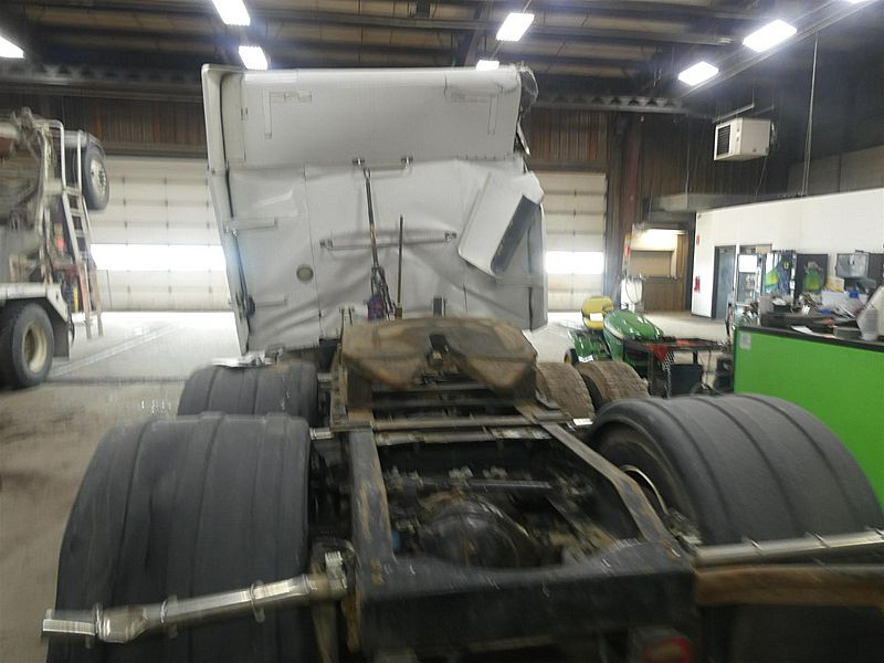 2005 Peterbilt 379 For Sale | mid Sleeper | #10129