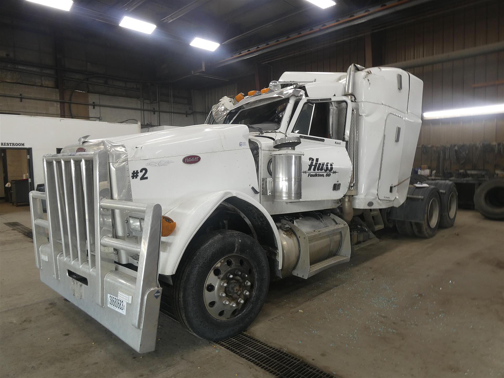 2005 Peterbilt 379 For Sale | mid Sleeper | #10129