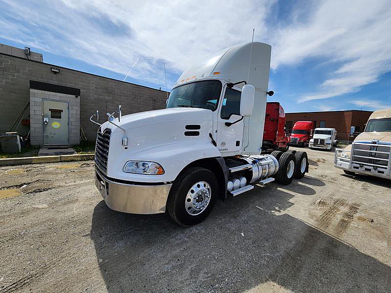 2016 Mack Pinnacle CXU613 (For Sale) | NON Sleeper | #258693