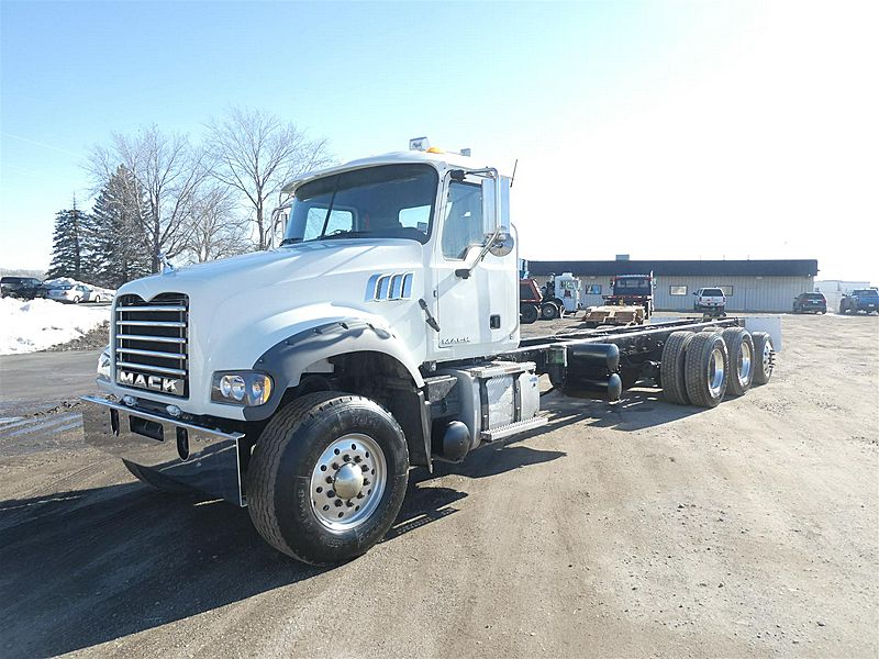 2016 Mack Granite GU713 (For Sale) | Cab & Chassis | #10131