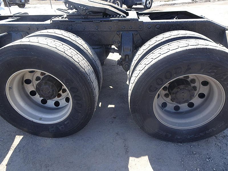 2000 Peterbilt 379 For Sale | Day Cab | #10132