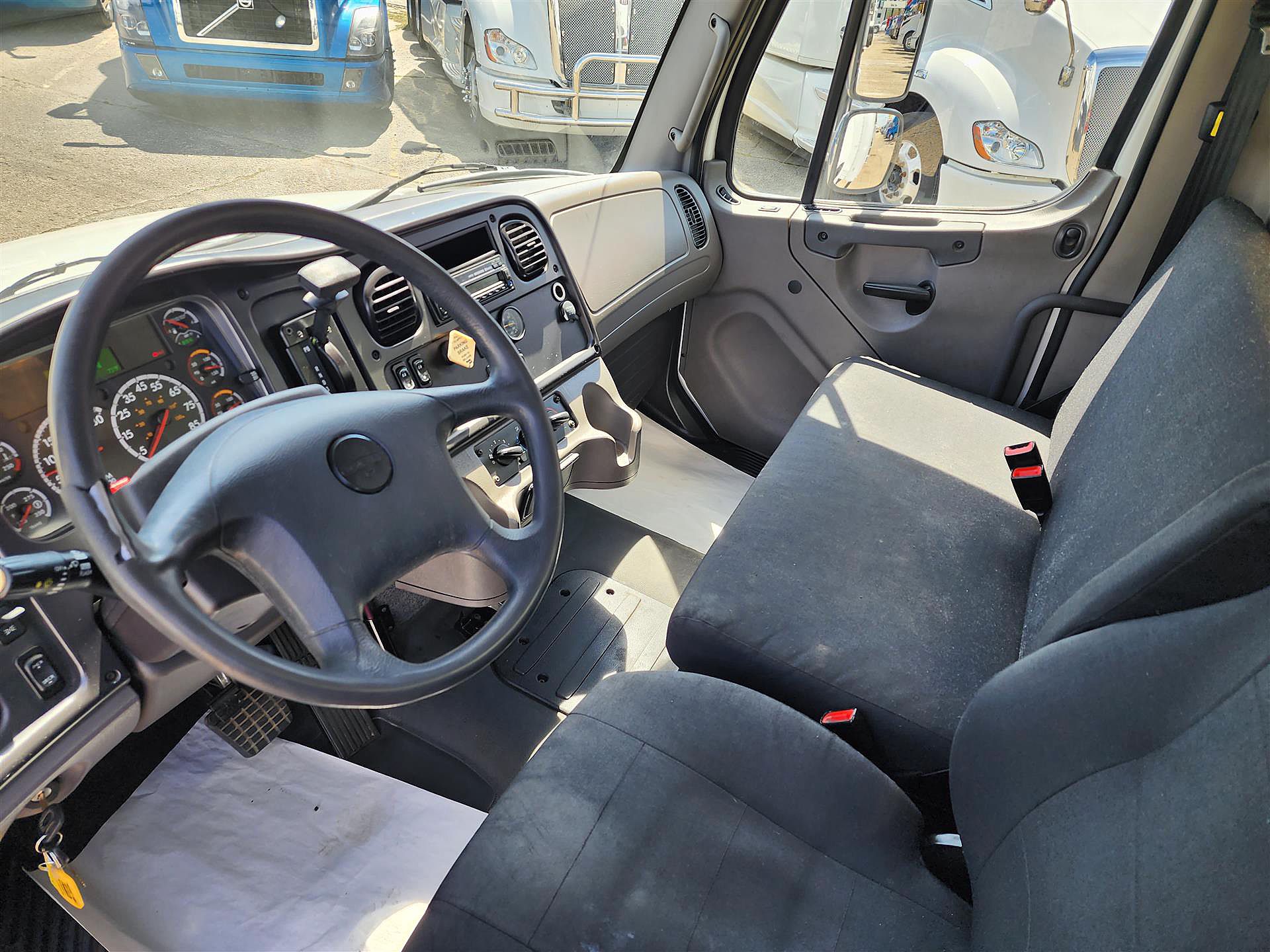 2017 Freightliner M2 For Sale | 24' | Non CDL | #12*22594