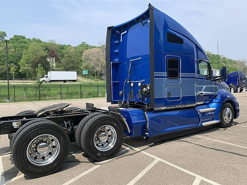 2022 Kenworth T680 (For Sale) | 76" Sleeper | #5495