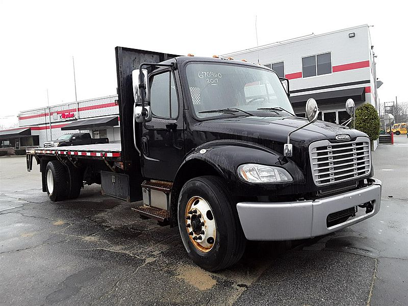 2017 Freightliner M2 106 (For Sale) | Flatbed | Non CDL | #670960