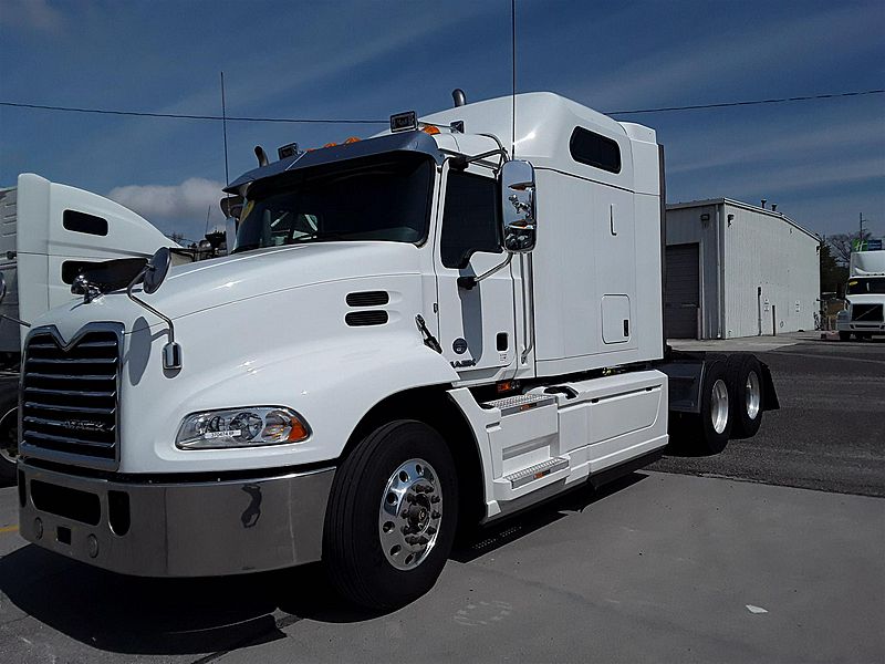 2017 Mack Pinnacle CXU603 (For Sale) | 70" Sleeper | #670474