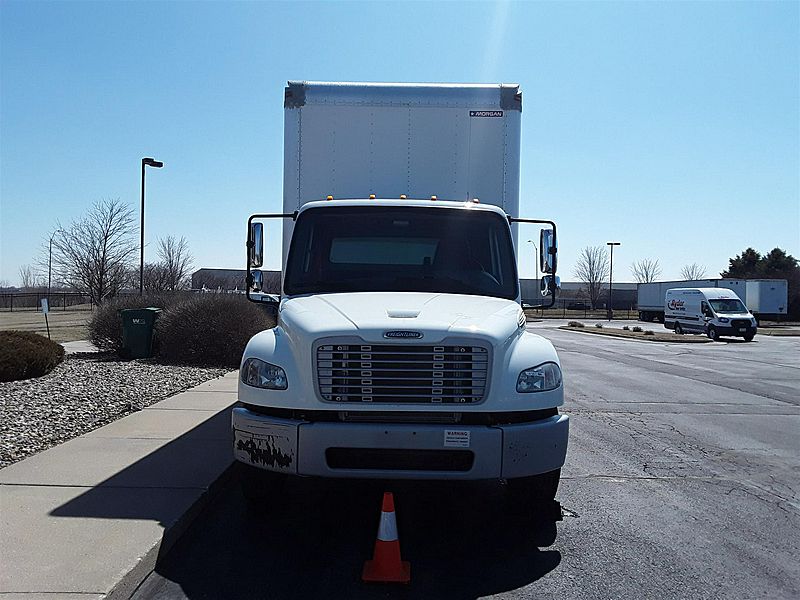 2017 Freightliner M2 106 For Sale | 26' Box | Non CDL | #673877