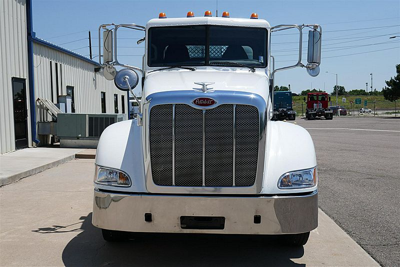 2011 Peterbilt 384 For Sale | Day Cab Sleeper | #4839G