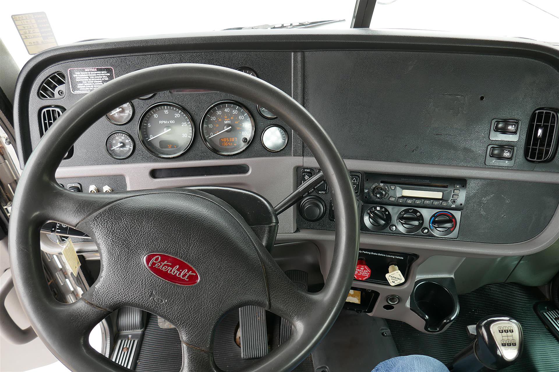 2011 Peterbilt 384 For Sale | Day Cab Sleeper | #4839G