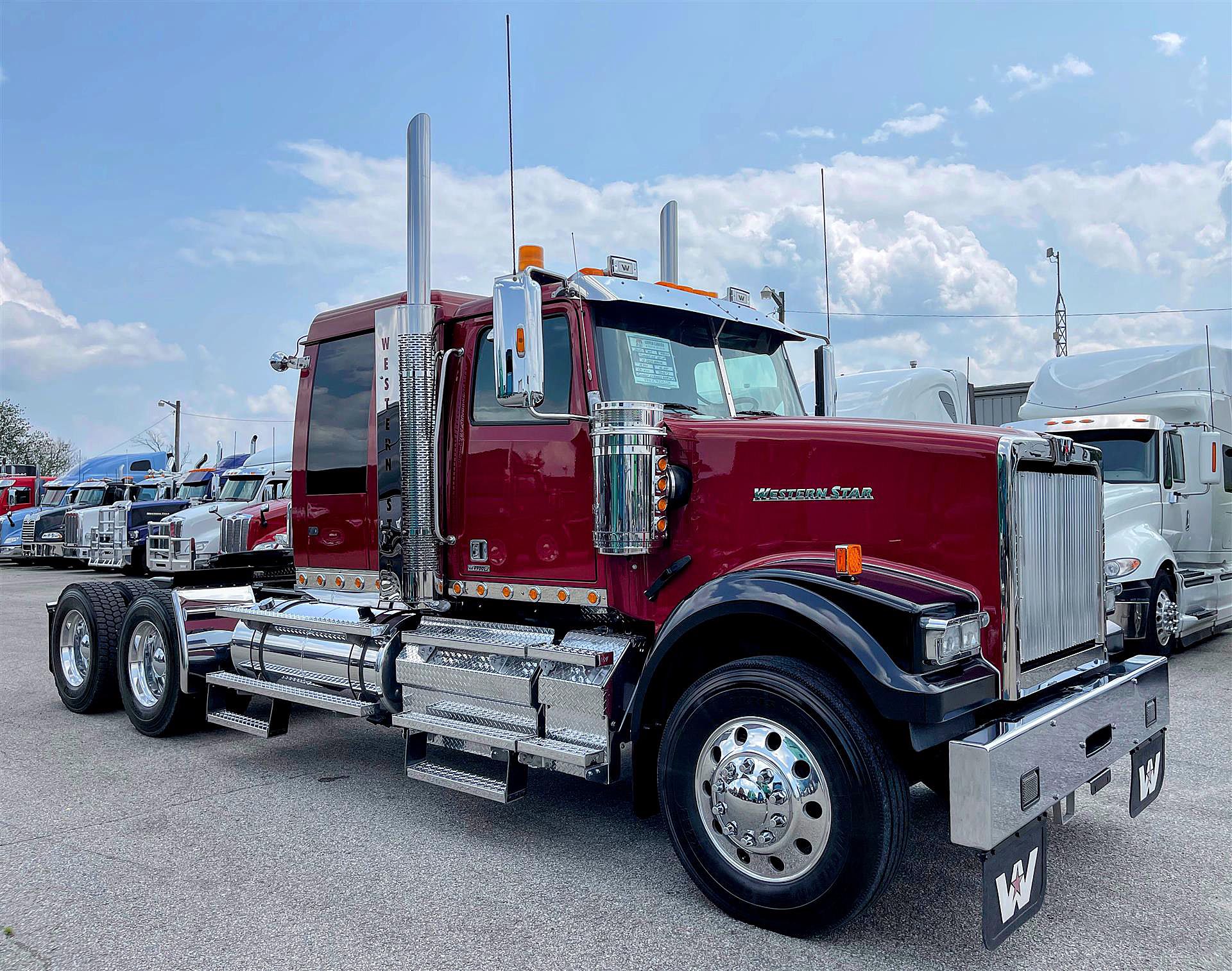 2020 Western Star 4900FA (For Sale) | 54" Sleeper | #9204672