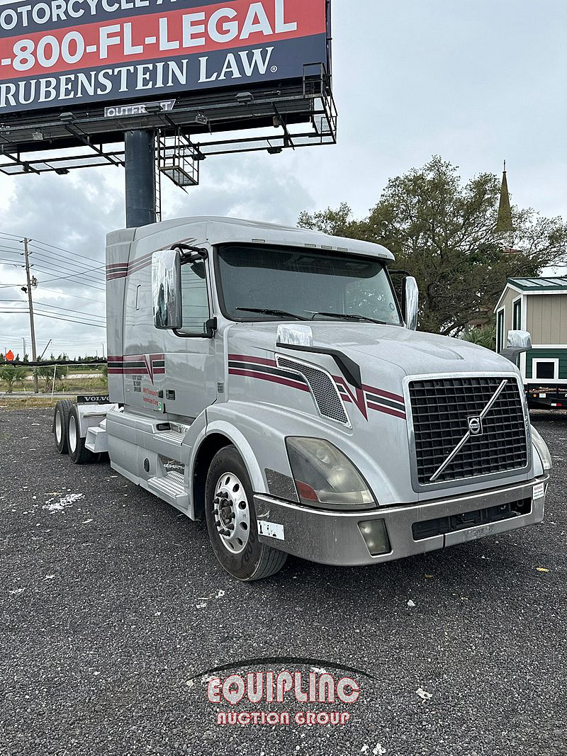 2016 VOLVO TRUCK VNL For Sale | 60" Sleeper | #CCFGN951616
