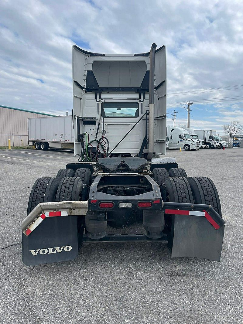2017 Volvo VNL64T For Sale | Day Cab | #332838