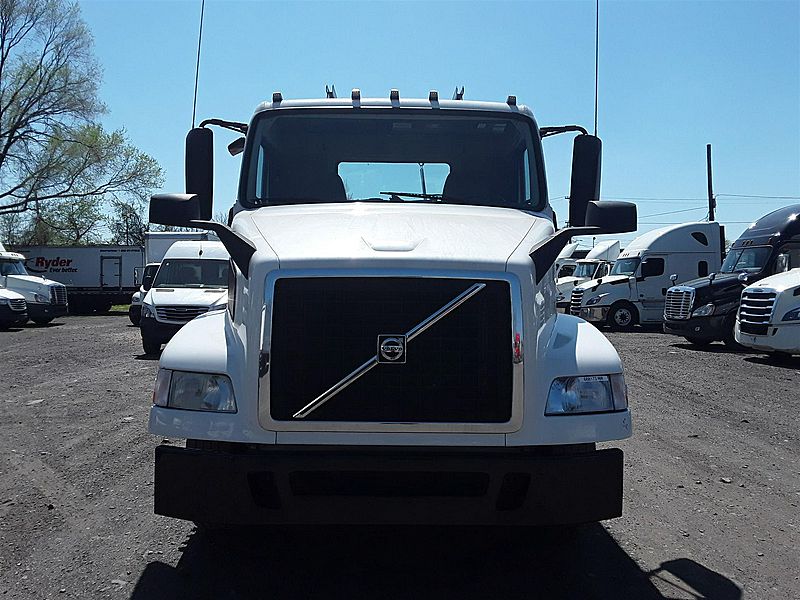 2017 Volvo VNM42T (For Sale) | Day Cab | #668173