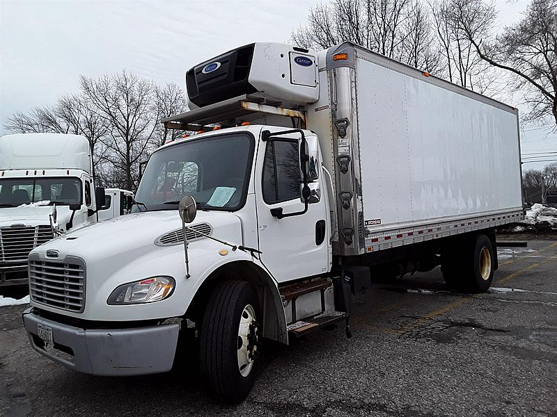 2017 Freightliner M2 106 (For Sale) | 22' Box | #669174