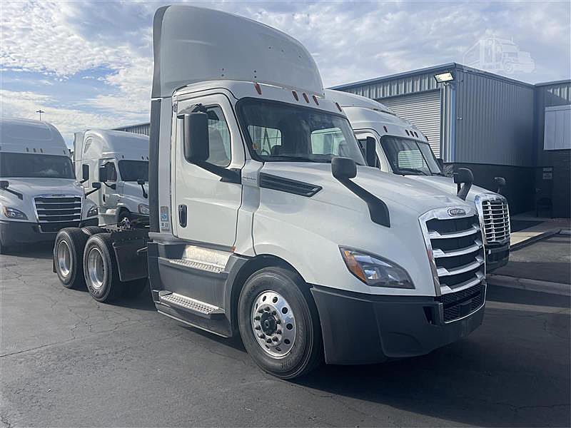 2018 Freightliner Cascadia 126 (For Sale) | NON Sleeper | #259148
