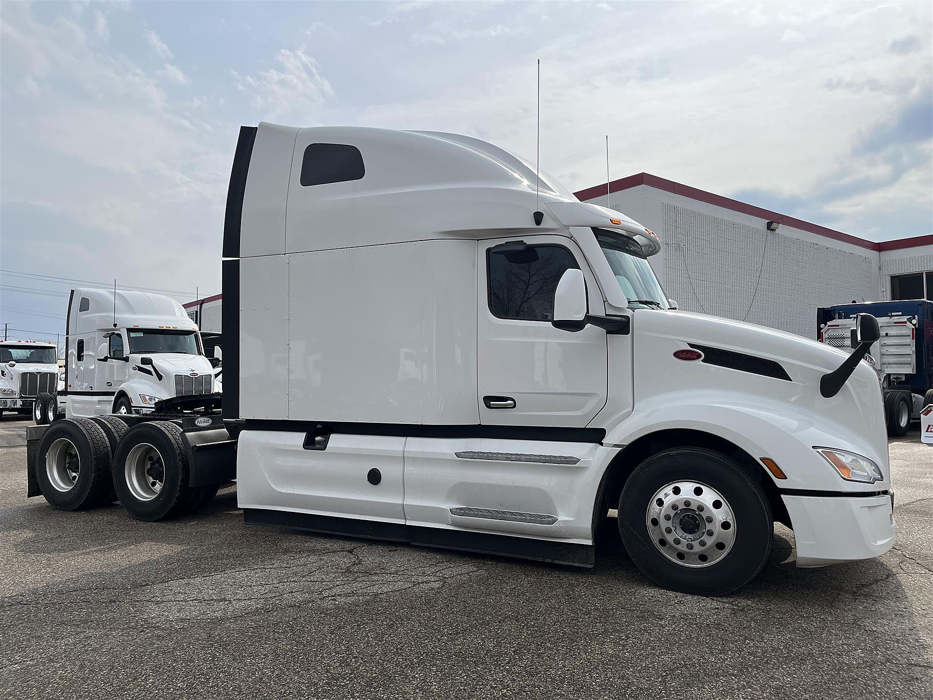 2023 Peterbilt 579 For Sale | 80" Sleeper | #53N860995